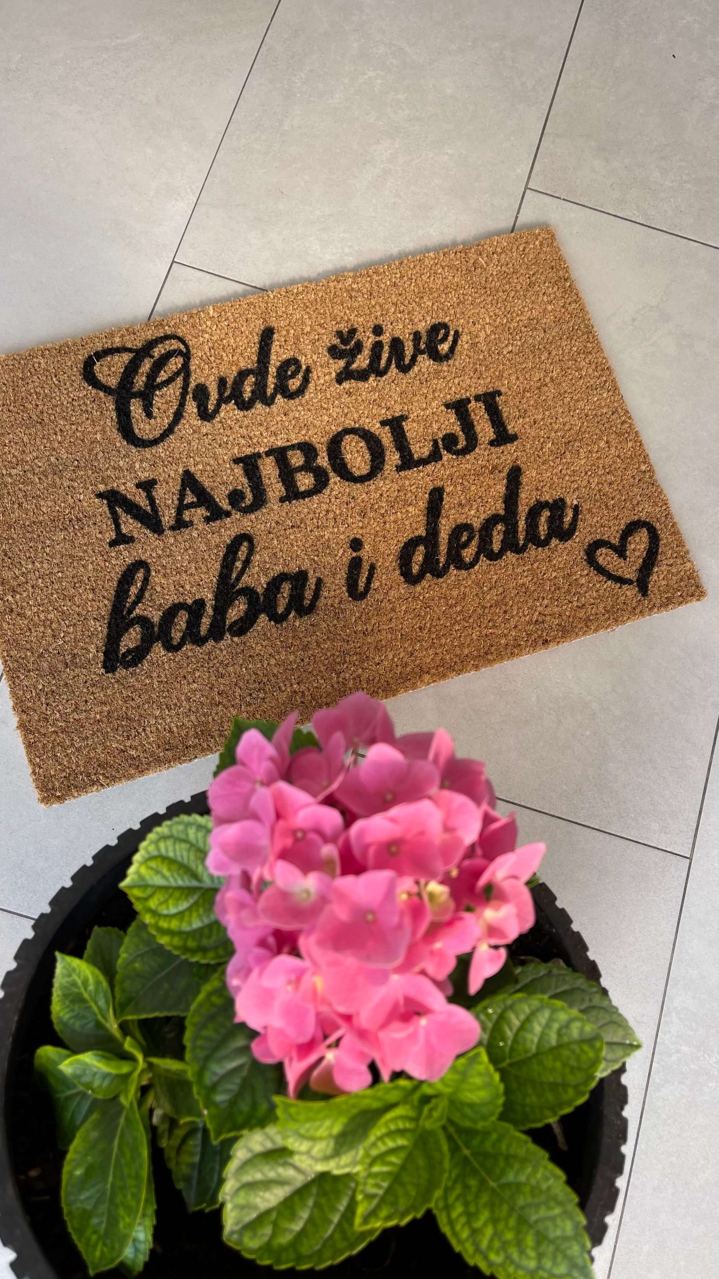 Najbolji baba i deda - mr. doormat